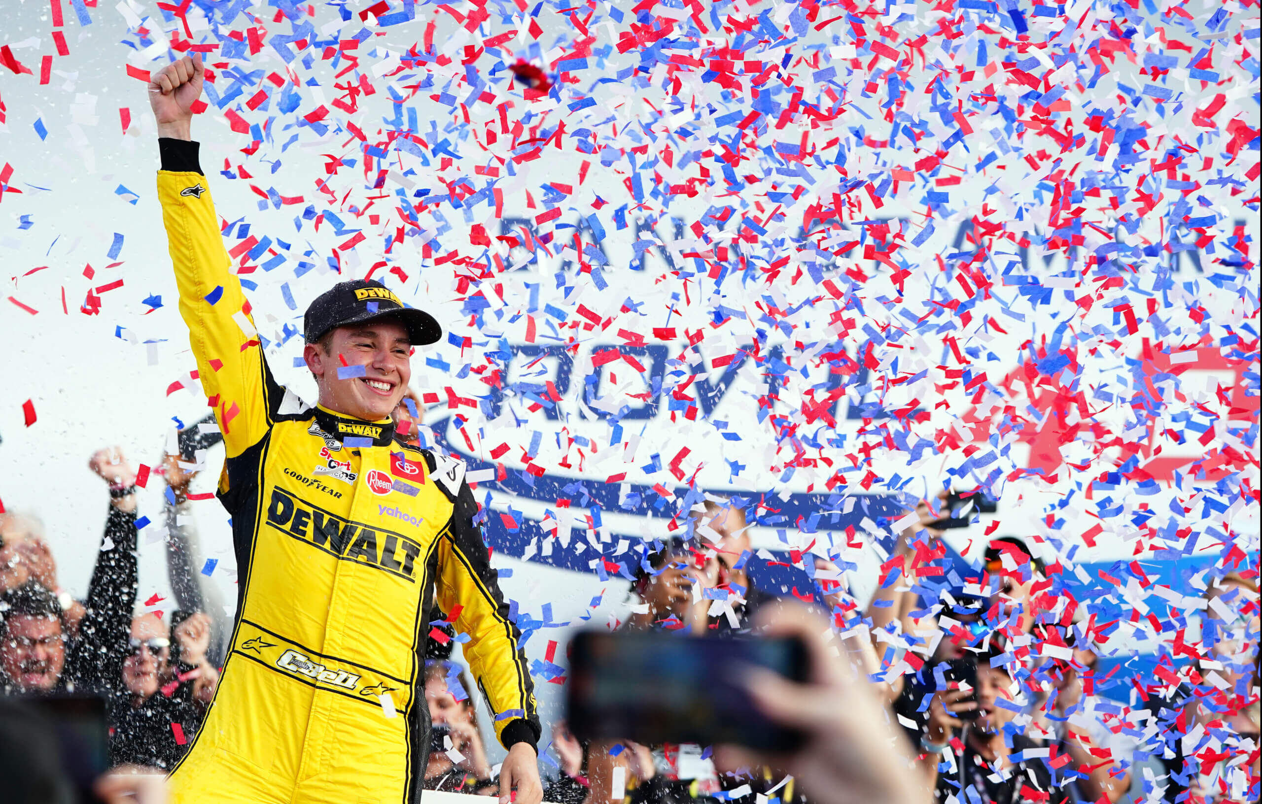 PODCAST: Larson eliminated, Bell in the clutch - Always Race Day